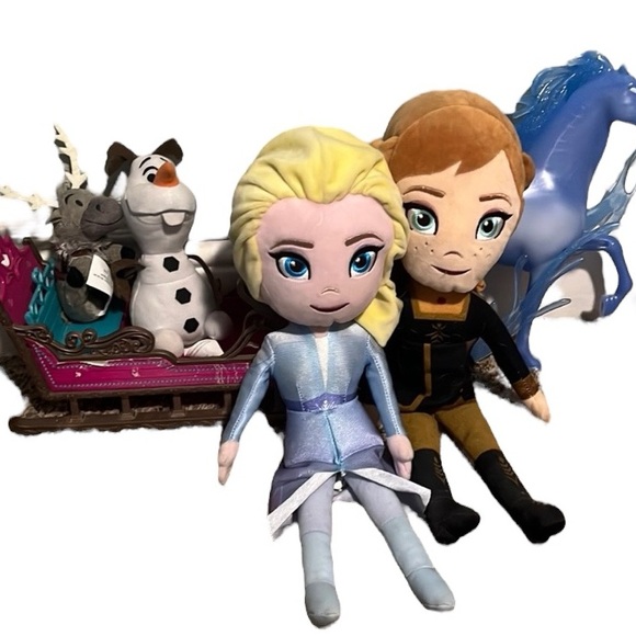 Disney | Toys | Disney Frozen Play Set Ana Elsa Olaf Sven Dolls Water ...